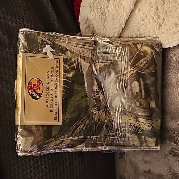 Bass Pro Shops | Accents | New Bass Pro Shop Window Camouflage 2 ...